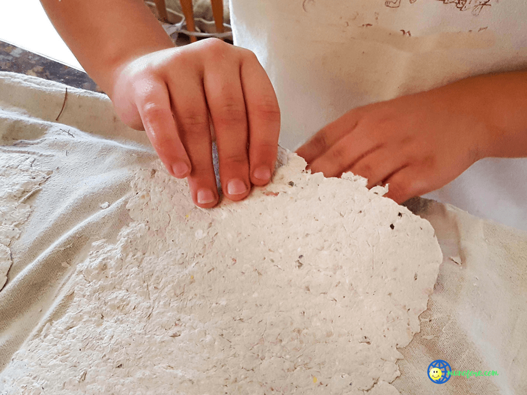 Homemade Paper: Fun and Easy Craft for Kids of All Ages - Munofore