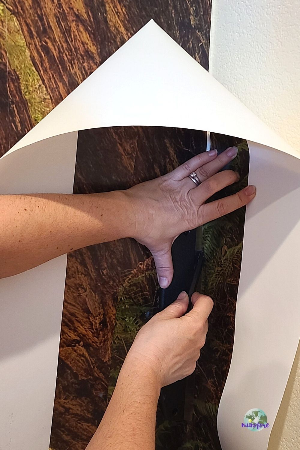 Refresh a Room the Easy Way with a Wallpaper Mural - Munofore